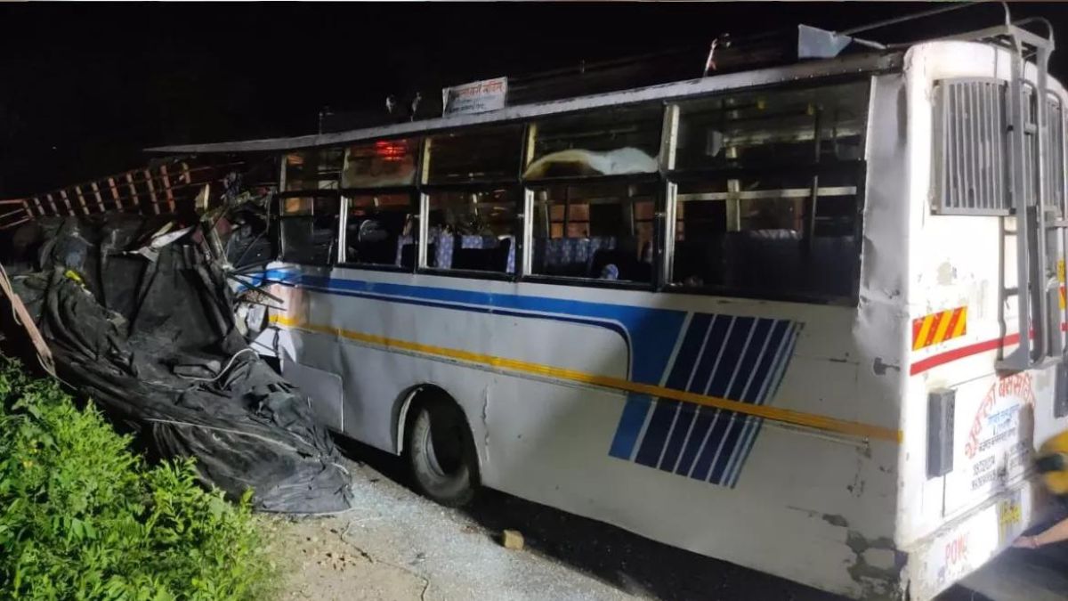 Barabanki Road Accident: Three Die, 25 Injured After Private Bus Rams Into DCM Loaded With Rods ...